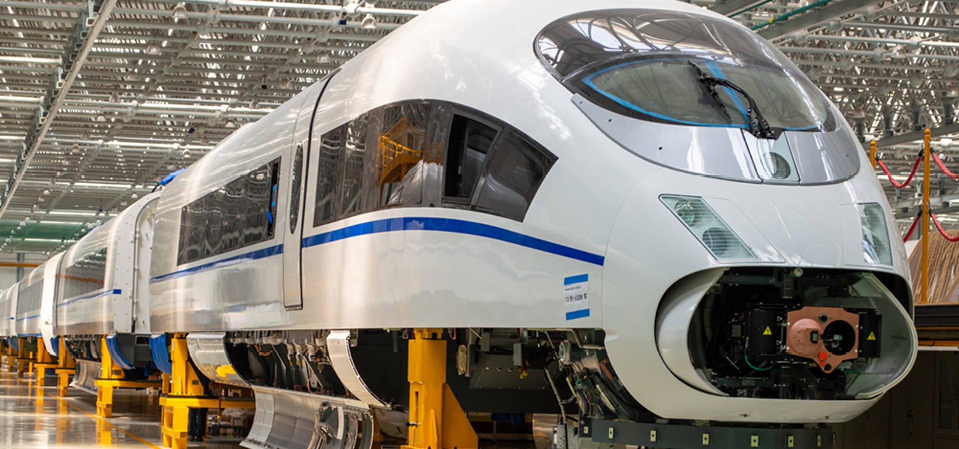 HELUKABEL offers RADOX® railway cables from HUBER+SUHNER in its product ...