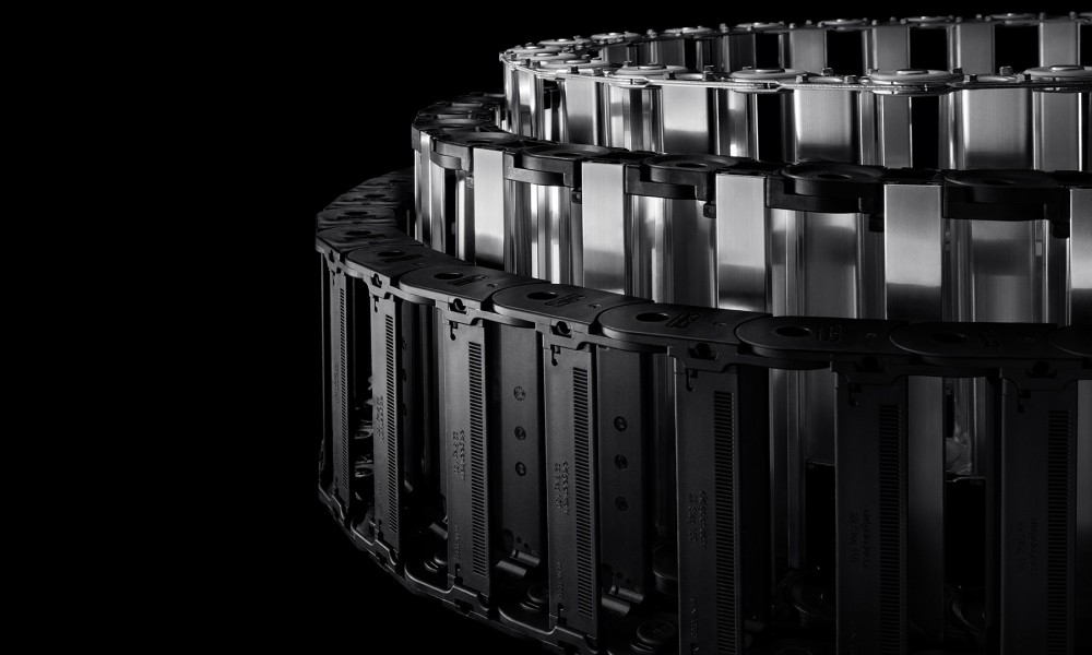 HELUCHAIN® DRAG CHAINS MADE OF STEEL, STAINLESS STEEL AND PLASTIC