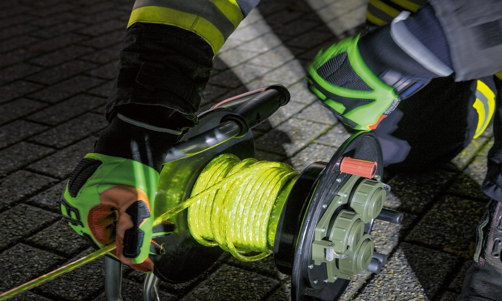 The reflective cable that makes hazards visible